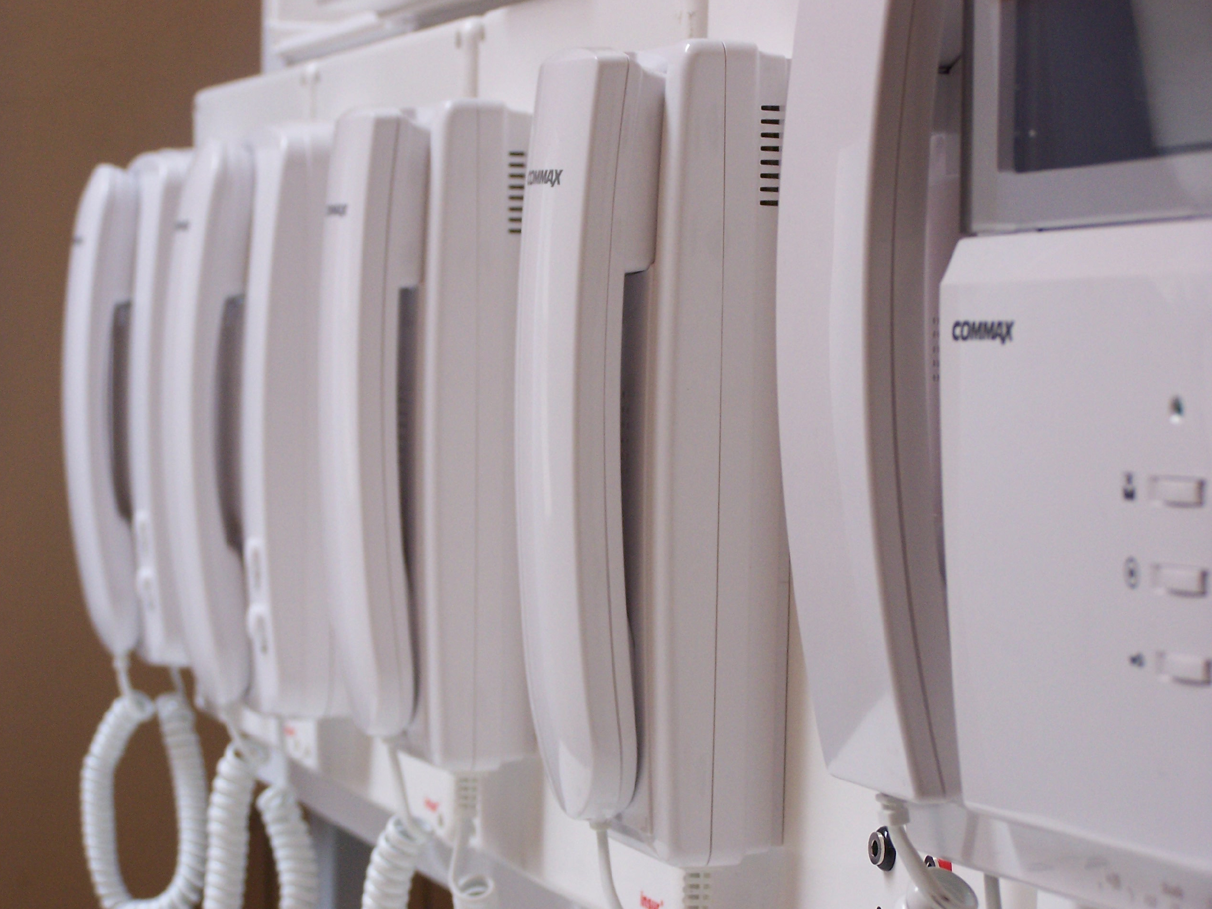 SISTEMA DE ENTRENAMIENTO EN PORTEROS ELECTRICOS Y VIDEOPORTEROS – Korpus